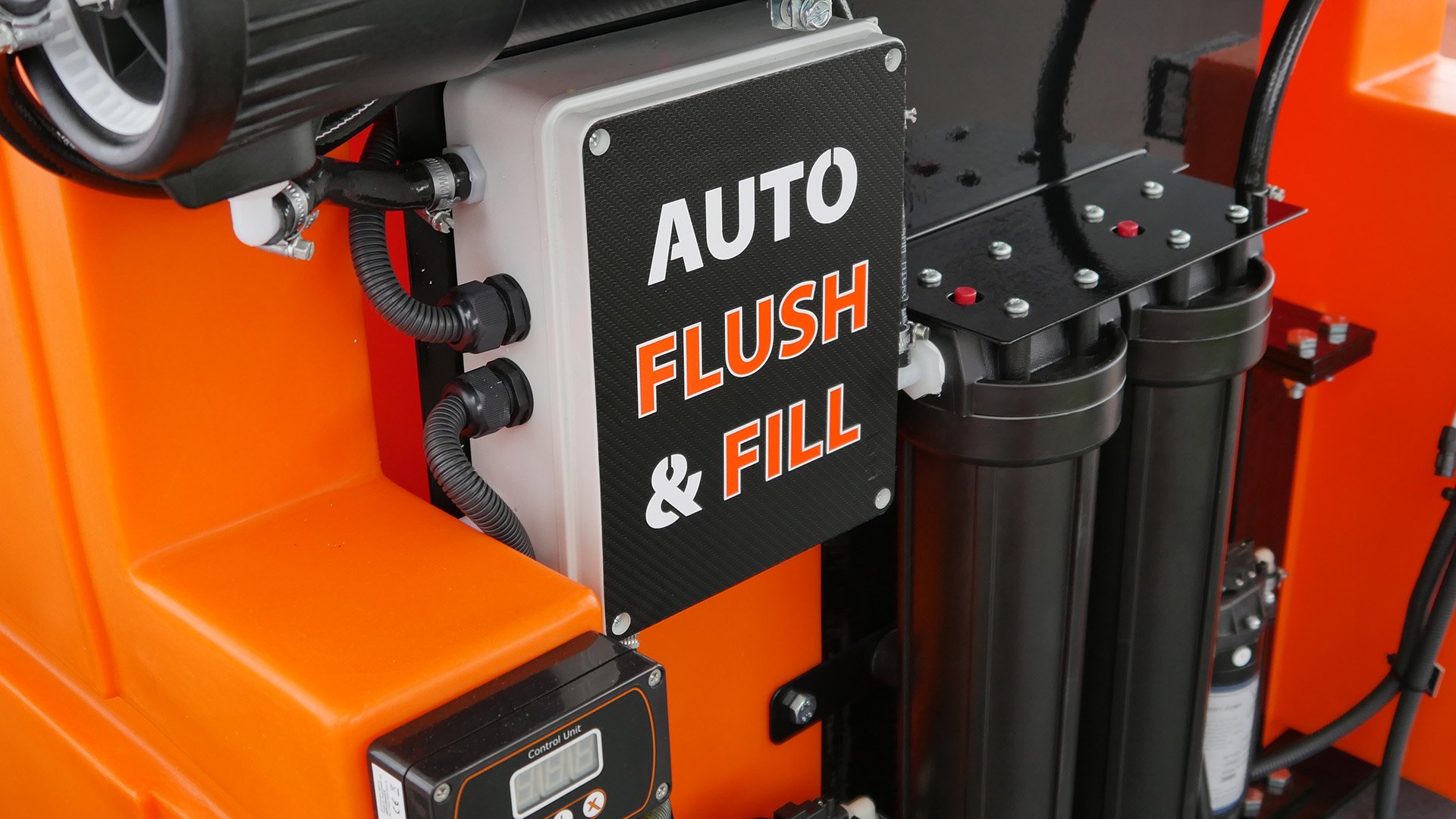 Xline 500ltr Pure Water Solar Cleaning Trailer | Xline Systems