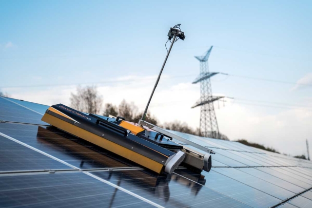 F1 - Solar Cleaning Robot | Xline Systems