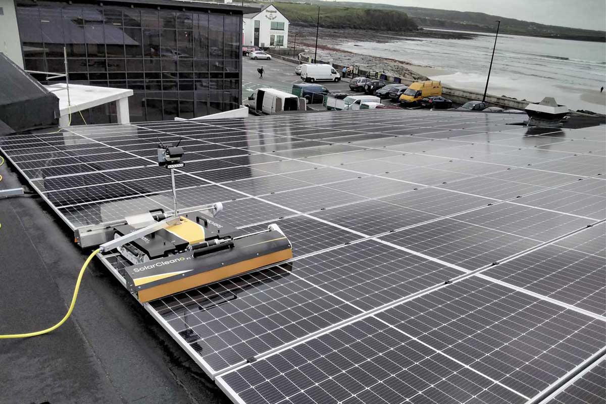 F1 - Solar Cleaning Robot | Xline Systems