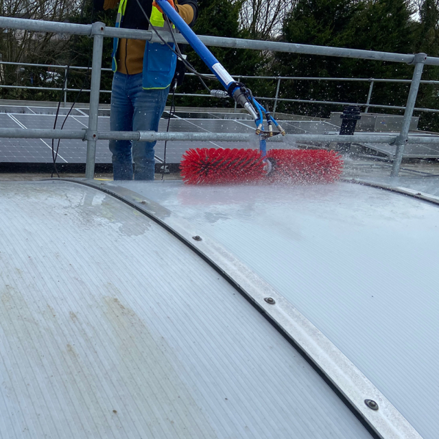 ROTAQLEEN Classic - Solar Cleaning Rotating Brush Head | Xline Systems